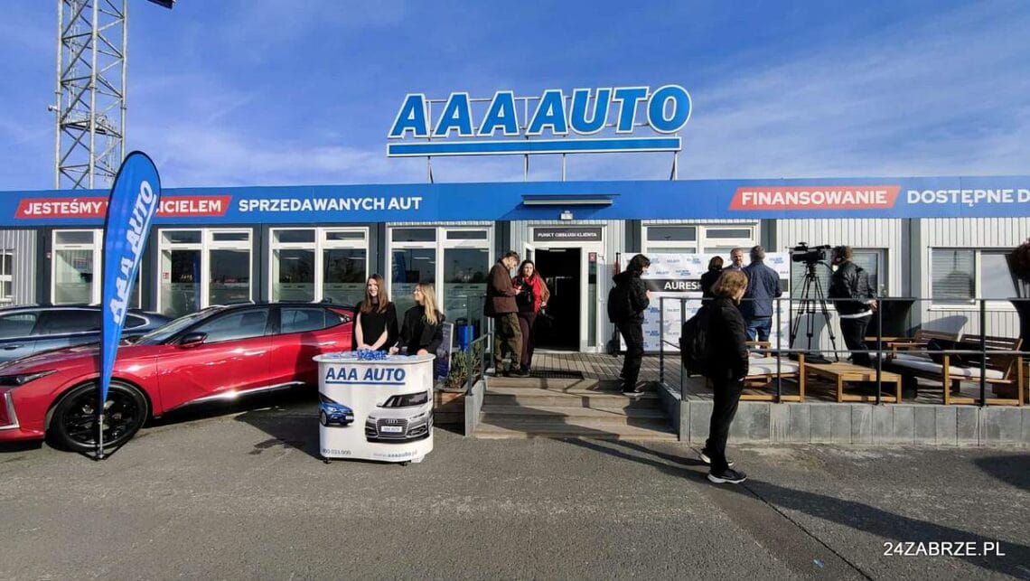 Przyjeżdżają tu klienci z całej Polski. Oddział AAA Auto w Zabrzu ...
